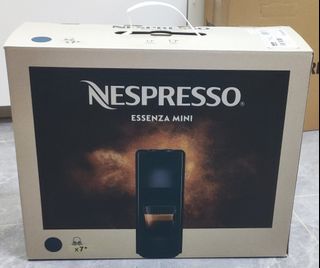 Nespresso Essenza Mini Red Coffee Machine with Milk Frother, 家庭電器, 廚房電器 ...