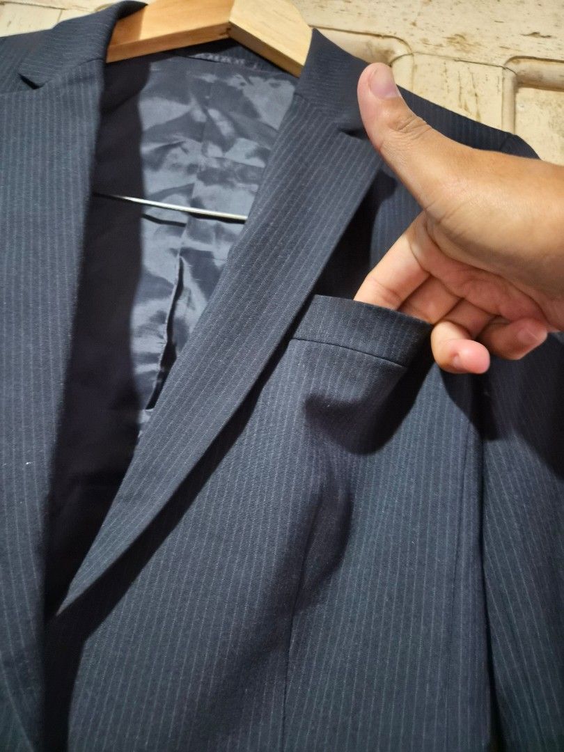 Uniqlo Navy Blue Pinstripe Suit Size M, Men's Fashion, Coats, Jackets ...