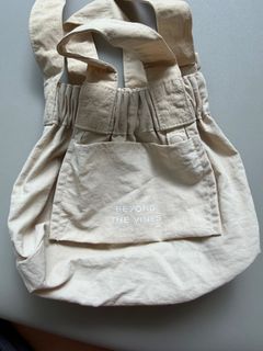 Beyond The Vines XL Dumpling Bag, Women's Fashion, Bags & Wallets ...