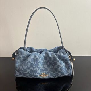 Coach Faye Crossbody Bag, Women's Fashion, Bags & Wallets, Cross-body ...