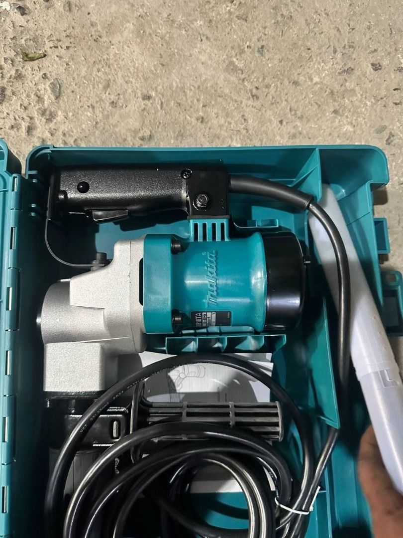 Makita Chipping Gun Model: HM0810TA, Everything Else, Others on Carousell