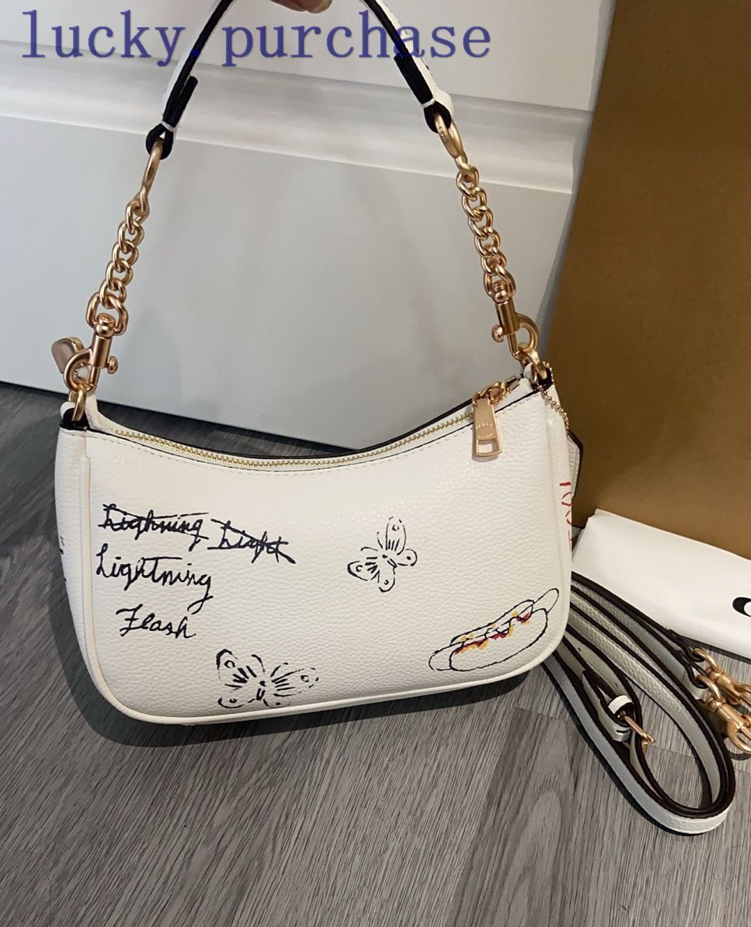 COACH CAK17 underarm bag size 24, Luxury, Bags & Wallets on Carousell