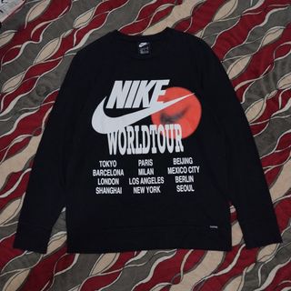 Stussy World Tour Graphic Sweatshirt Black, Men's Fashion, Tops & Sets ...
