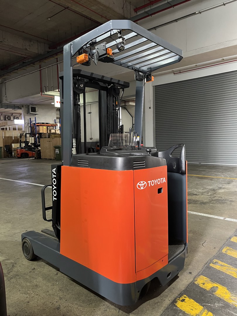 Nichiyu 2.5 Ton Electric Reach Truck, Cars, Other Vehicles on Carousell