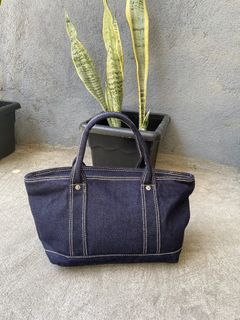 Uniqlo KAWS 2way Tote Bag, Women's Fashion, Bags & Wallets, Tote Bags ...