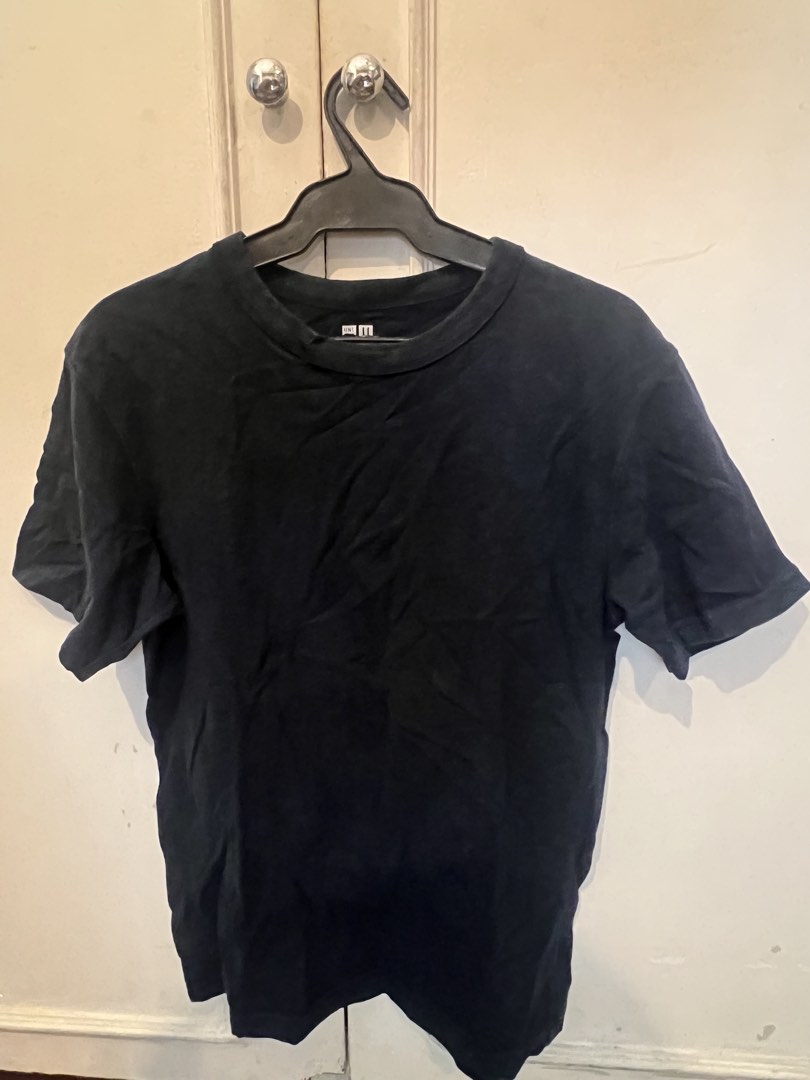 Uniqlo Navy Blue T-shirt, Men's Fashion, Tops & Sets, Tshirts & Polo ...