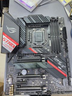 ASUS ROG Strix Helios II Gaming PC Case, 電腦＆科技, 電腦周邊及配件, 電腦周邊產品 - Carousell