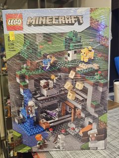絕版 LEGO Minecraft Micro World 21102 & 21105, 興趣及遊戲, 玩具 & 遊戲類 - Carousell