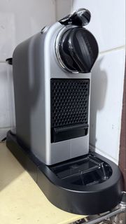 Nespresso Coffee Machine with Capsule Holder, 家庭電器, 廚房電器, 咖啡機及咖啡壺 ...