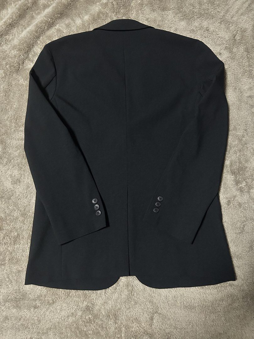 Uniqlo Miracle Air Blazer, Men's Fashion, Coats, Jackets and Outerwear ...