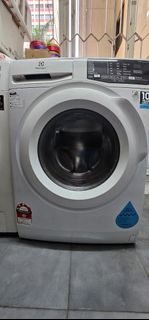Electrolux UltimateCare 300 Washing Machine, TV & Home Appliances ...