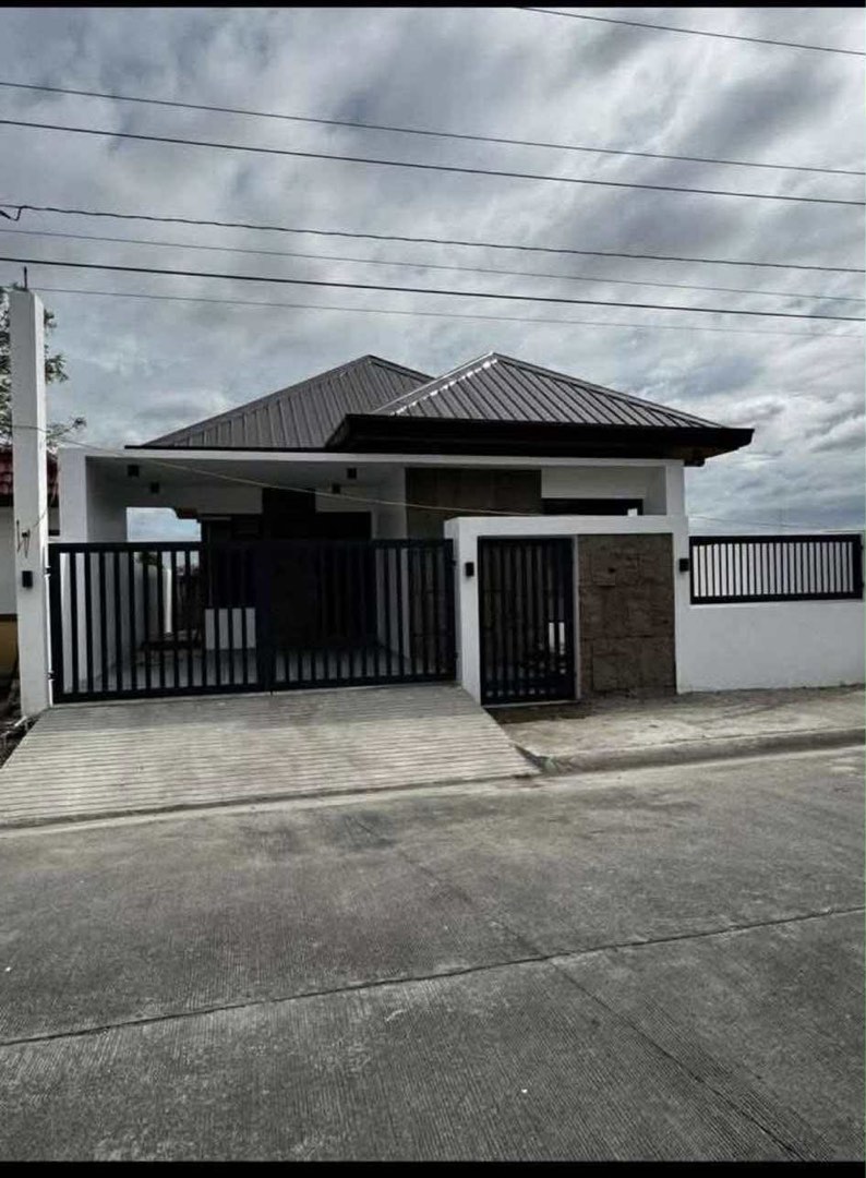 House & Lot for Sale in the Philippines | Property for Sale | Carousell