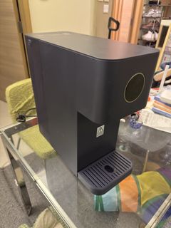 White and Black Water Dispenser with Hot and Cold Taps, 家庭電器, 廚房電器, 濾水器 ...