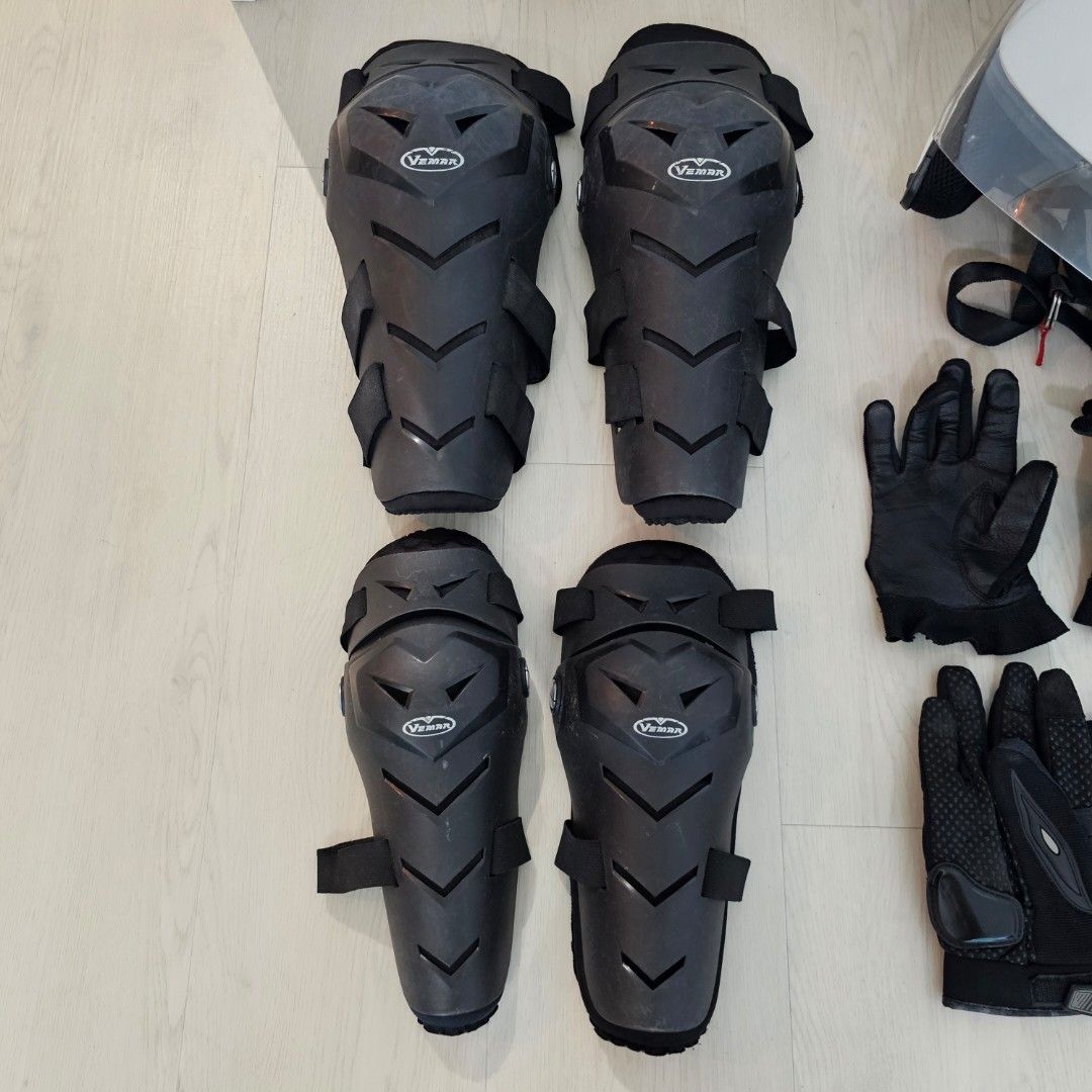 Motorcycle Gear Set - Helmet, Gloves, Knee Pads, etc., Motorcycles ...
