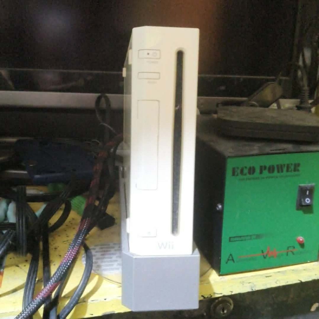 Nintendo Wii White Version with free AVR, Video Gaming, Video Games ...
