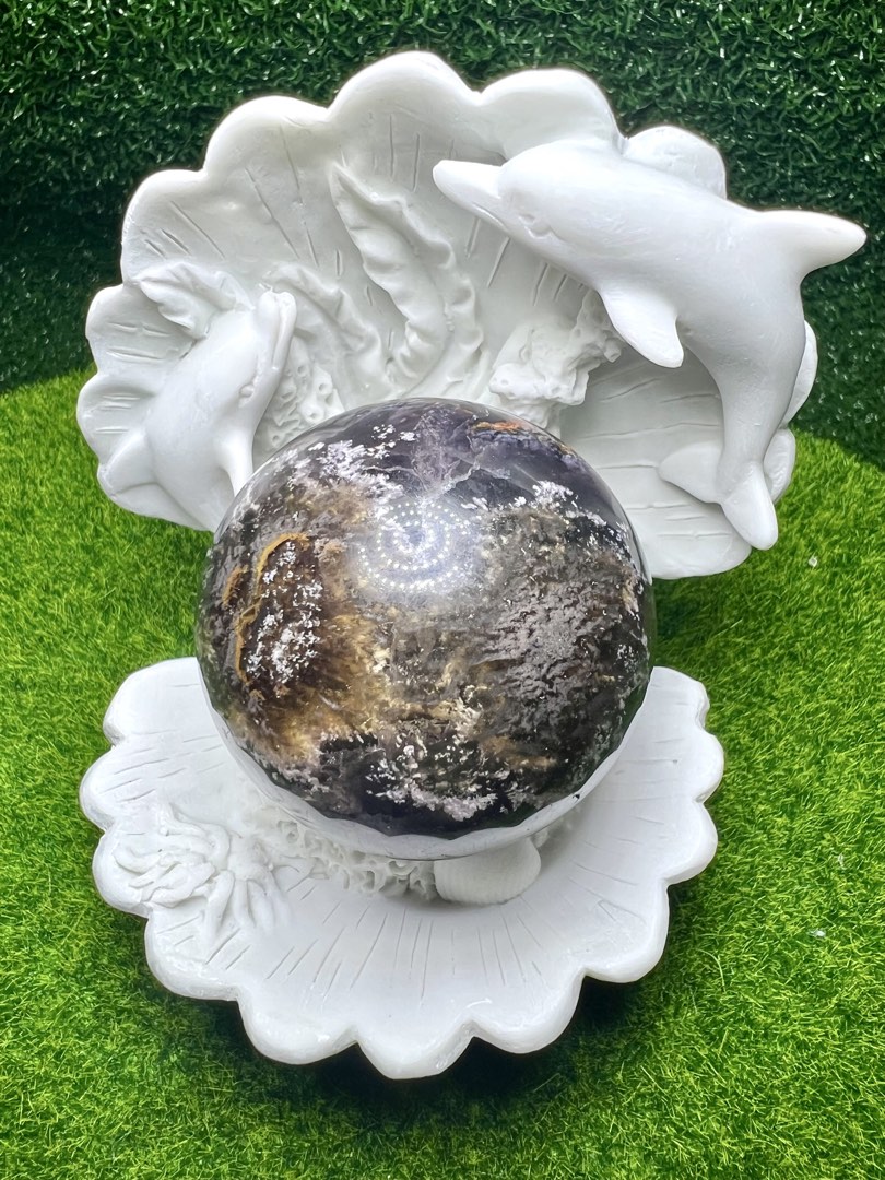 Auralite Fluorite sphere -49mm, Women's Fashion, Jewelry & Organisers ...