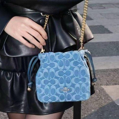 Coach Faye Crossbody Bag, Women's Fashion, Bags & Wallets, Cross-body ...