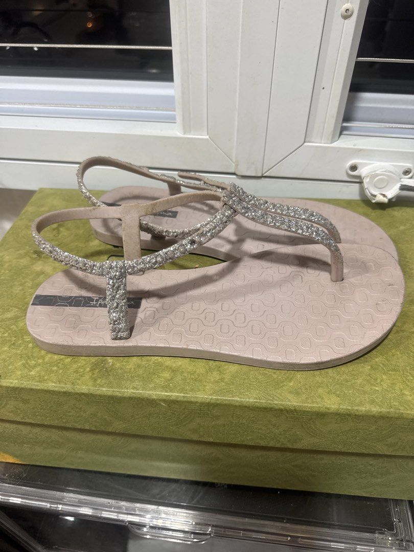 Ipanema Embellished Sandals, Women's Fashion, Footwear, Sandals on ...