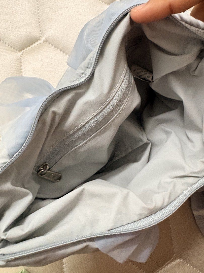 New Balance Mini Bella Bag, Women's Fashion, Bags & Wallets, Cross-body ...