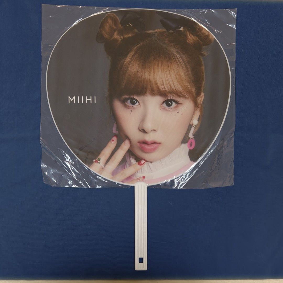 NiziU Miihi Clap Clap Picket/ Hand Fan, Hobbies & Toys, Collectibles ...