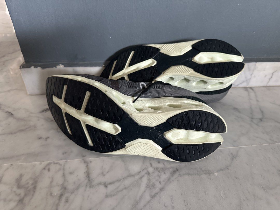 On Cloud Eclipse, Men's Fashion, Footwear, Sneakers on Carousell