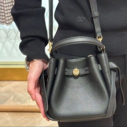 Tory Burch Lee Radziwill Bag, Luxury, Bags & Wallets on Carousell