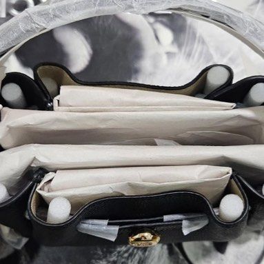 Tory Burch Lee Radziwill Bag, Luxury, Bags & Wallets on Carousell