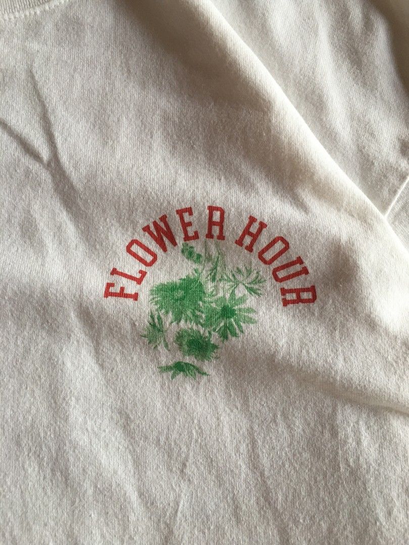 Uniqlo Skater Collection Alex Olson Flower Hour White LS, Men's Fashion ...