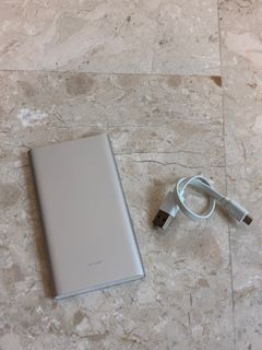 Xiaomi Power Bank 10000mAh with Integrated Cable, Mobile Phones ...