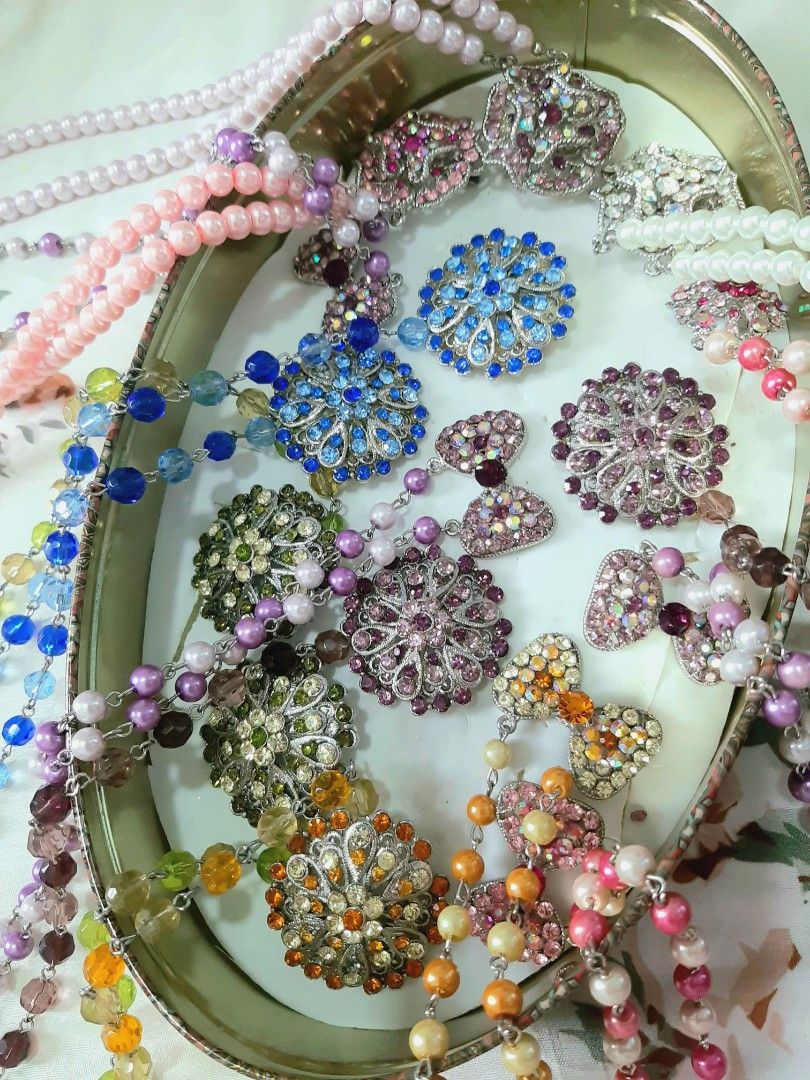 20 + 3 Brooches Set, Women's Fashion, Jewelry & Organisers, Necklaces ...