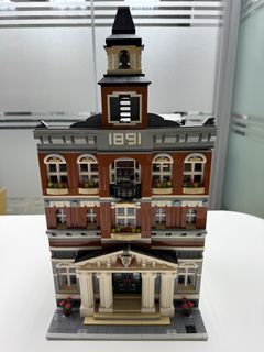 Lego 10255 Assembly Square Modular Building with LED Kit installed, 興趣及 ...