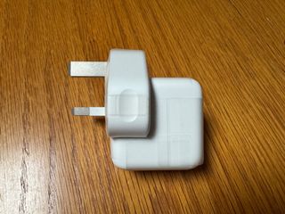 USB-C 20W Power Adapter, 手提電話, 電話及其他裝置配件, 電池及充電器 - Carousell