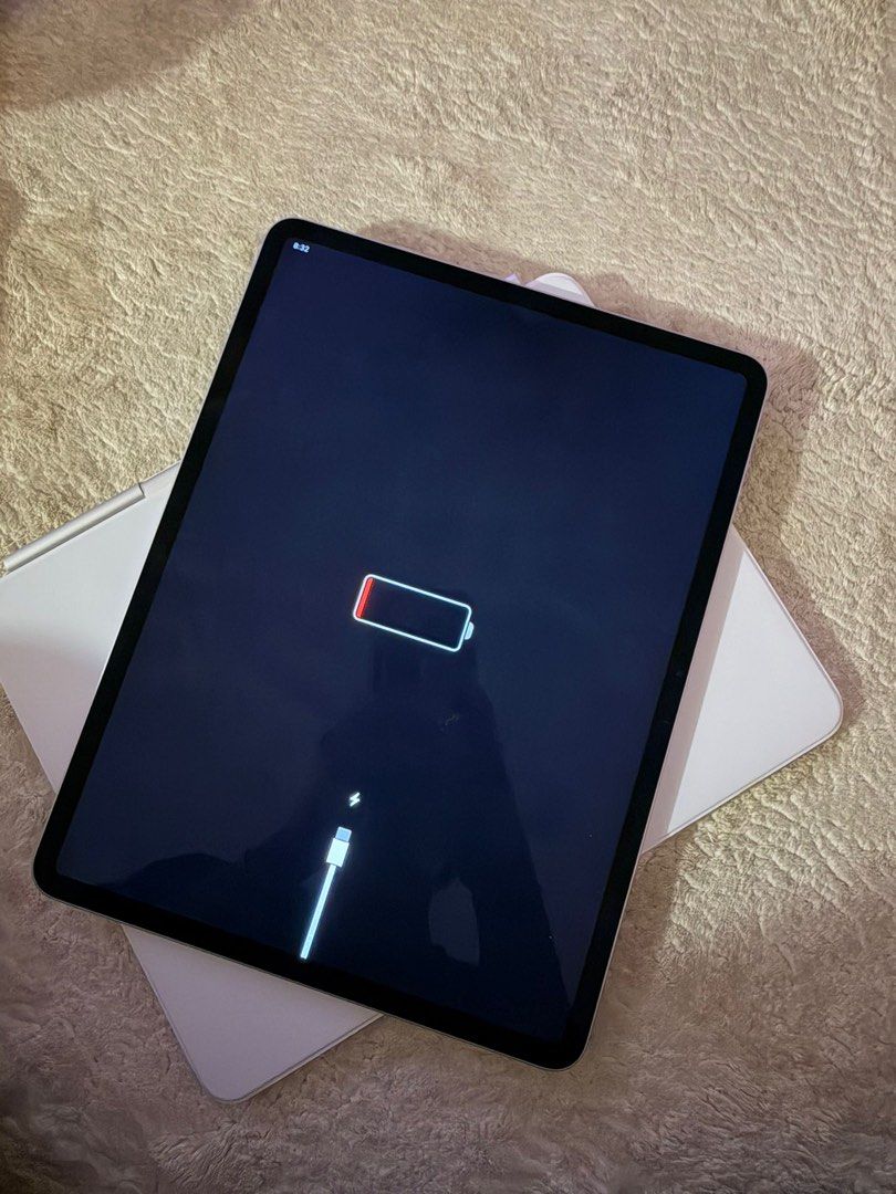 Apple iPad Air (Purple) M3 with Magic Keyboard, Computers & Tech, Parts ...