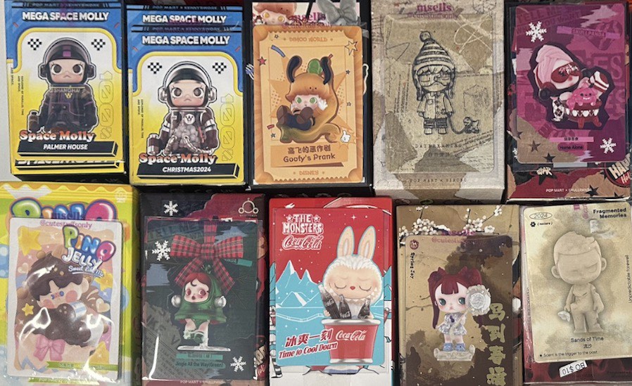 Assorted $5 Popmart Blindbox Figurines, Hobbies & Toys, Toys & Games on ...