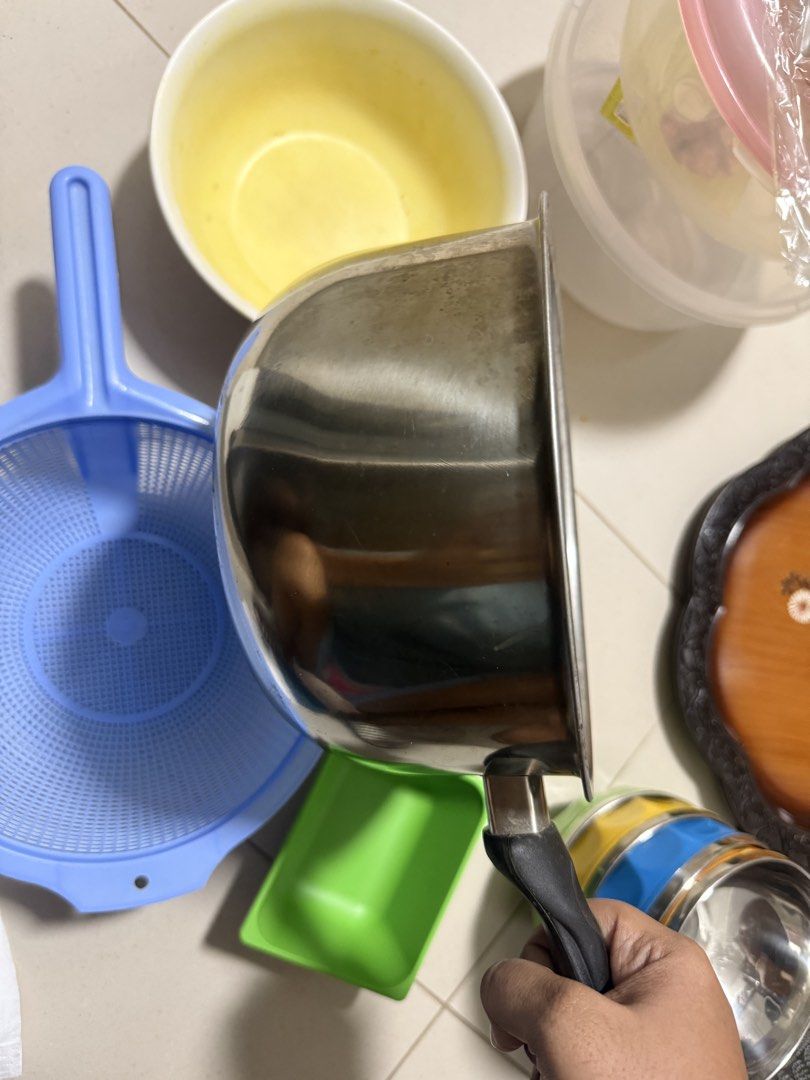 Assorted Kitchen Utensils - Bowls, Colander, Pot, Furniture & Home ...