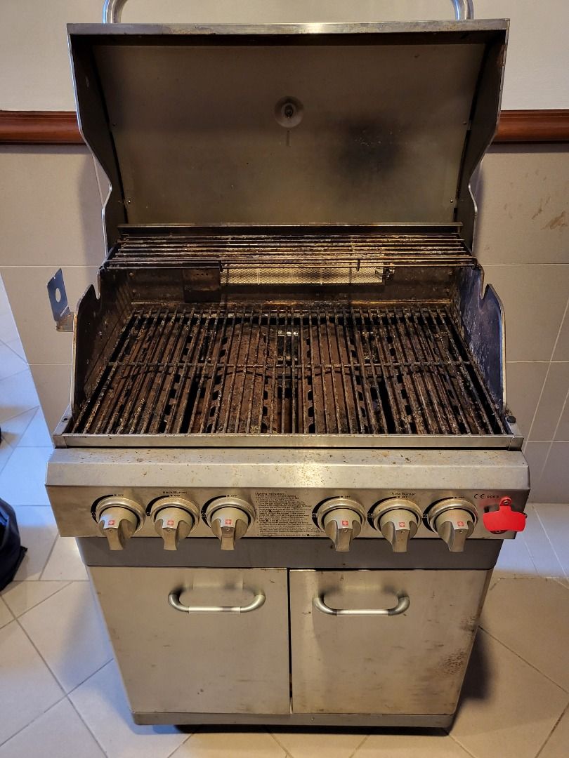 BBQ Grill Gas stainless steel with side tables (missing in photos), TV ...
