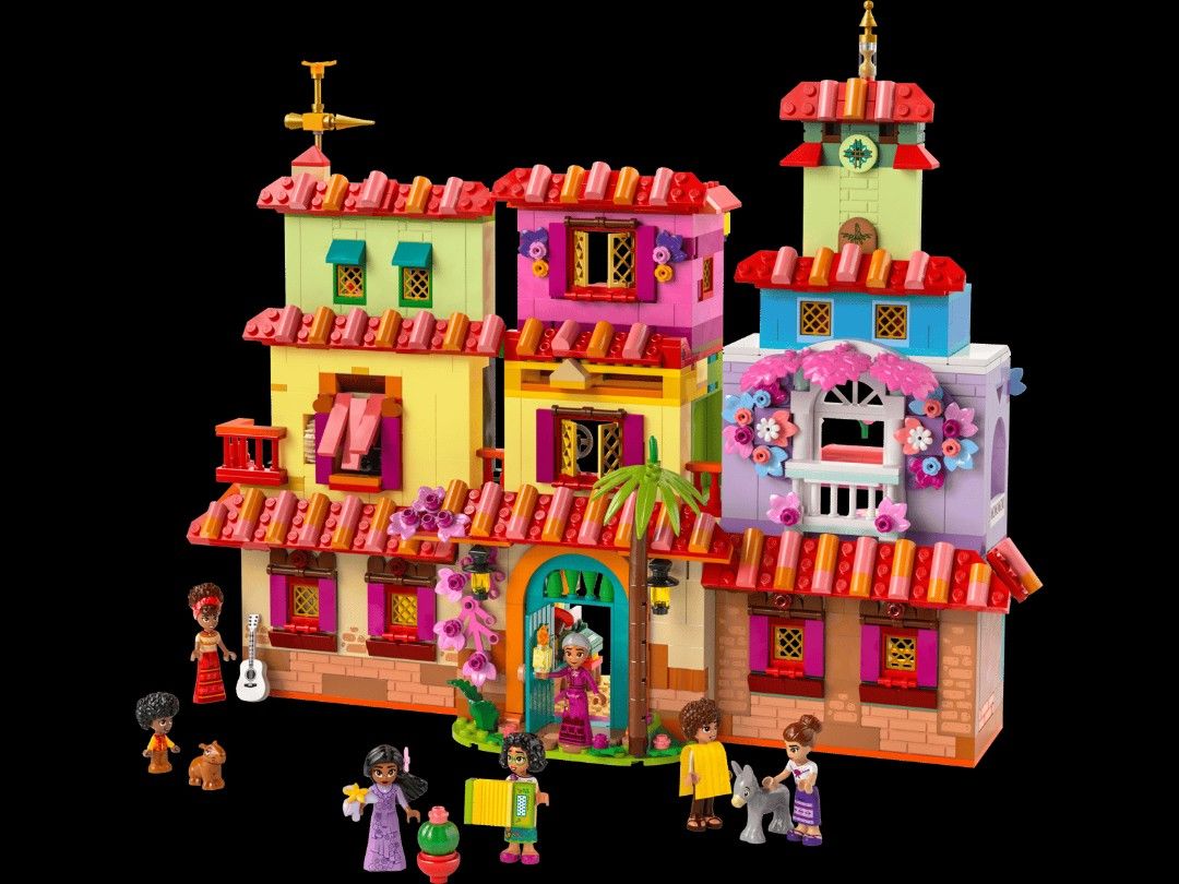 Brand New LEGO 43245 Disney Encanto: The Madrigal House Set#, Hobbies ...
