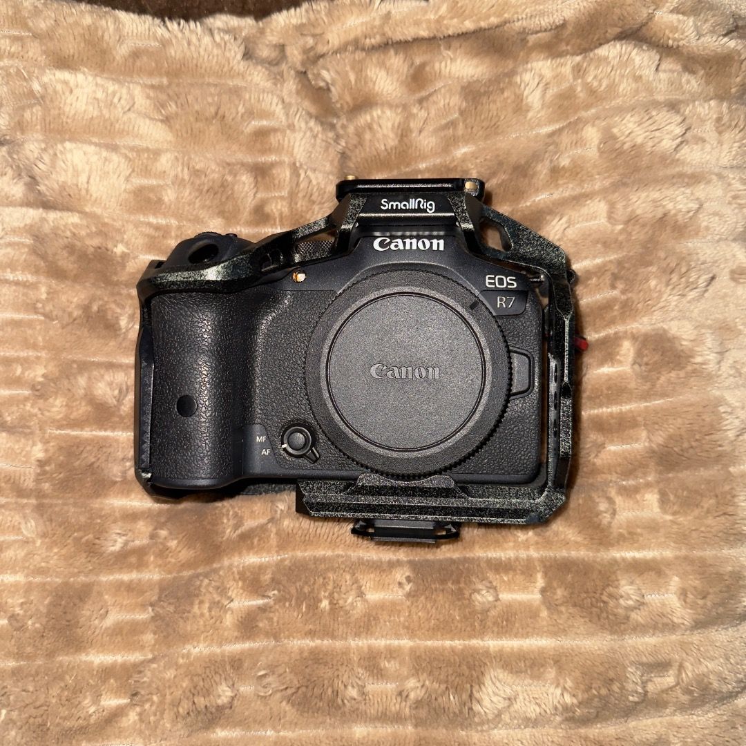Canon EOS R7 with Sigma 17-40mm Lens, Photography, Cameras on Carousell