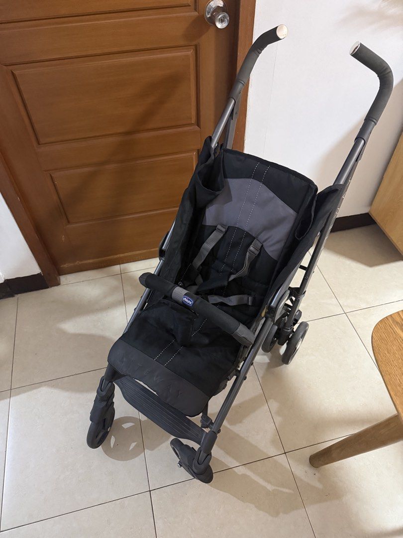 CHICCO LITEWAY STROLLER, Babies & Kids, Going Out, Strollers on Carousell