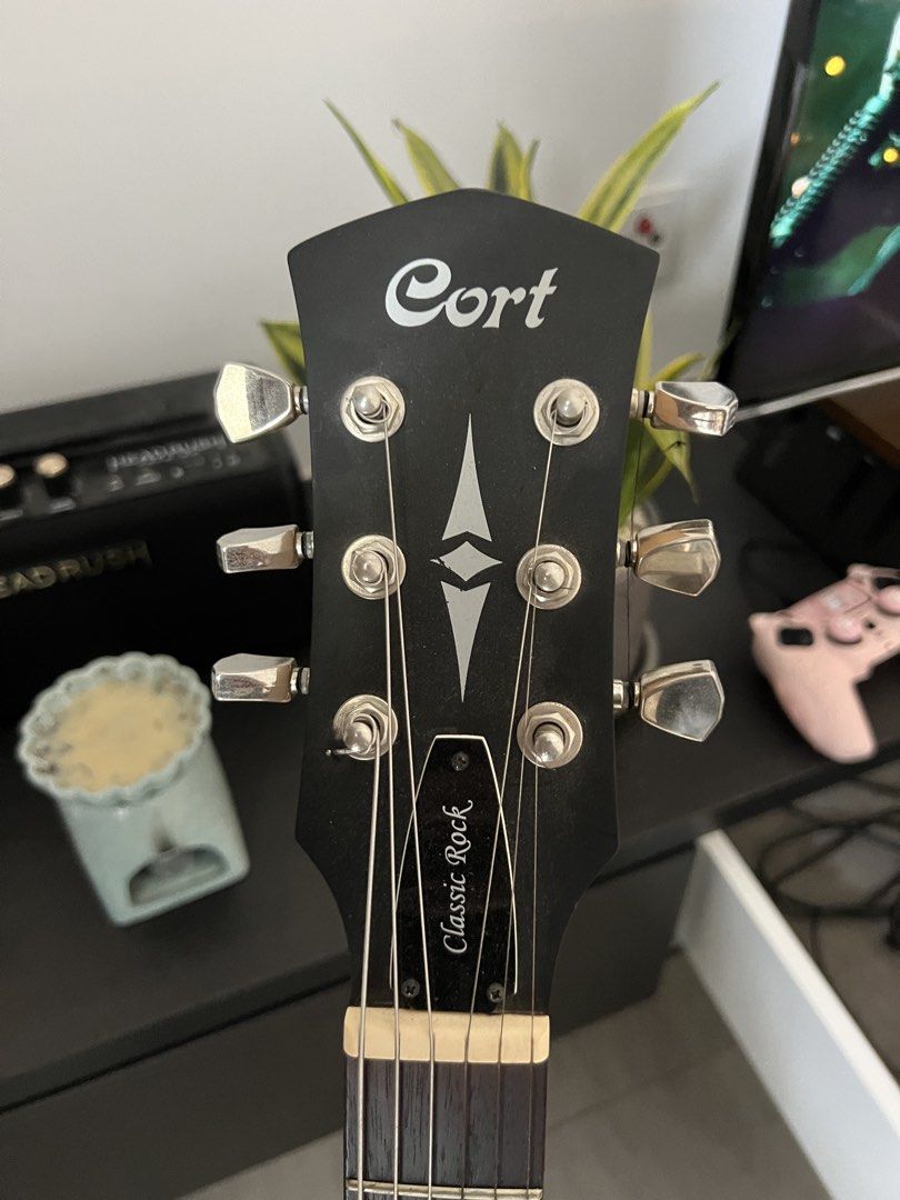Cort Classic Rock Electric Guitar, Hobbies & Toys, Music & Media ...