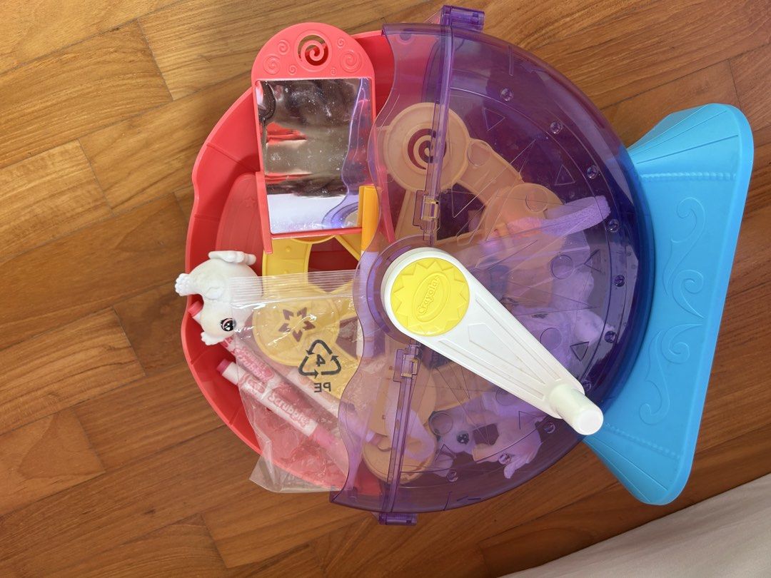 Crayola Scribble Scrubbie Carnival Ferris Wheel, Hobbies & Toys, Toys ...