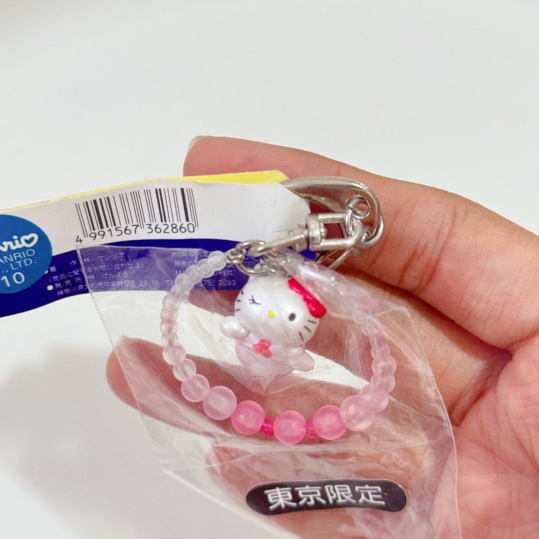 Gotochi Hello Kitty Winking Tokyo Keychain, Hobbies & Toys, Toys ...