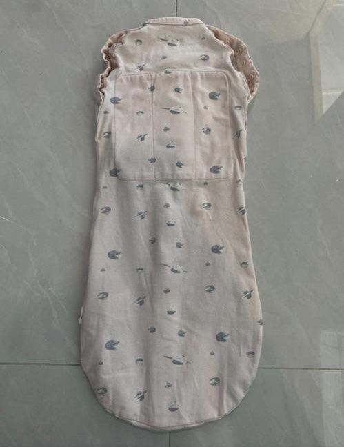 Happiest baby swaddle snuggles, Babies & Kids, Babies & Kids Fashion on ...
