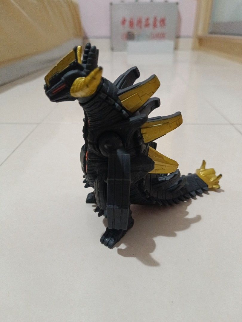 Kaiju sofubi Grand King Megalos, Hobbies & Toys, Toys & Games on Carousell