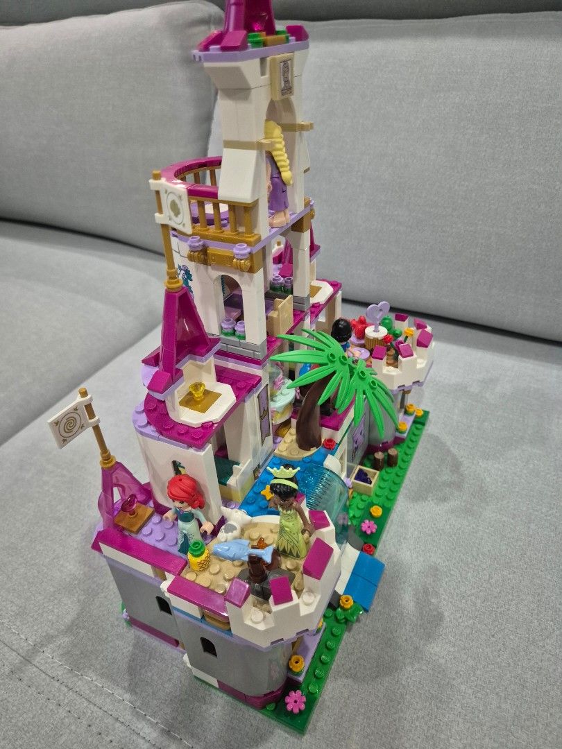 LEGO Disney Princess Ultimate Adventure Castle - 43205, Hobbies & Toys ...