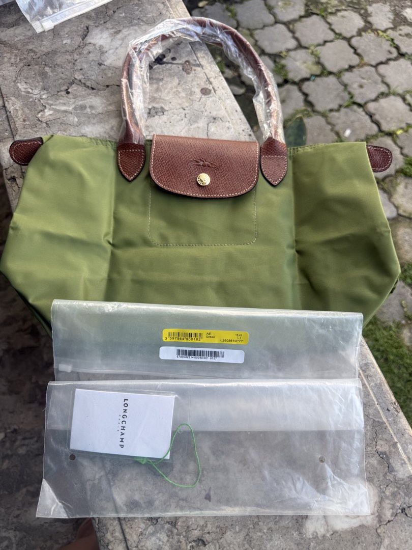 LONG CHAMP MEDIUM SIZE LONG HANDLE TOTE BAG (green), Announcements on ...