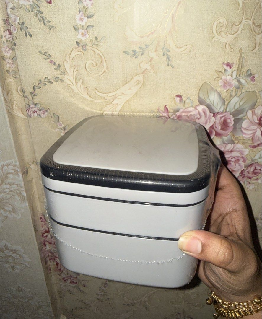 New Lunch Boxes - Various Colors, Furniture & Home Living, Kitchenware ...