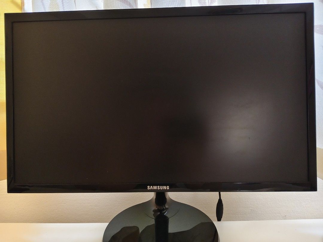 Samsung 22Inch LED Monitor, Computers & Tech, Parts & Accessories ...