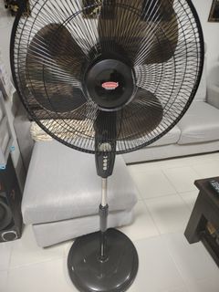 Midea Standing Fan - Black, Furniture & Home Living, Lighting & Fans ...