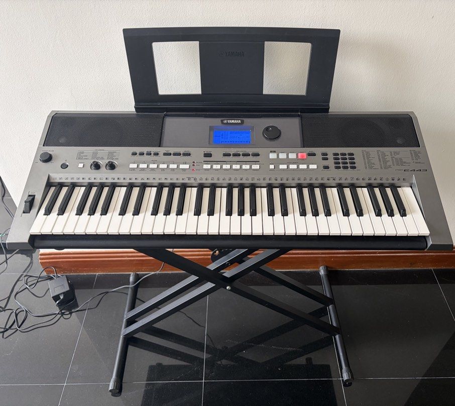 Yamaha PSR-E443 Portable Keyboard with stand, Hobbies & Toys, Musical ...
